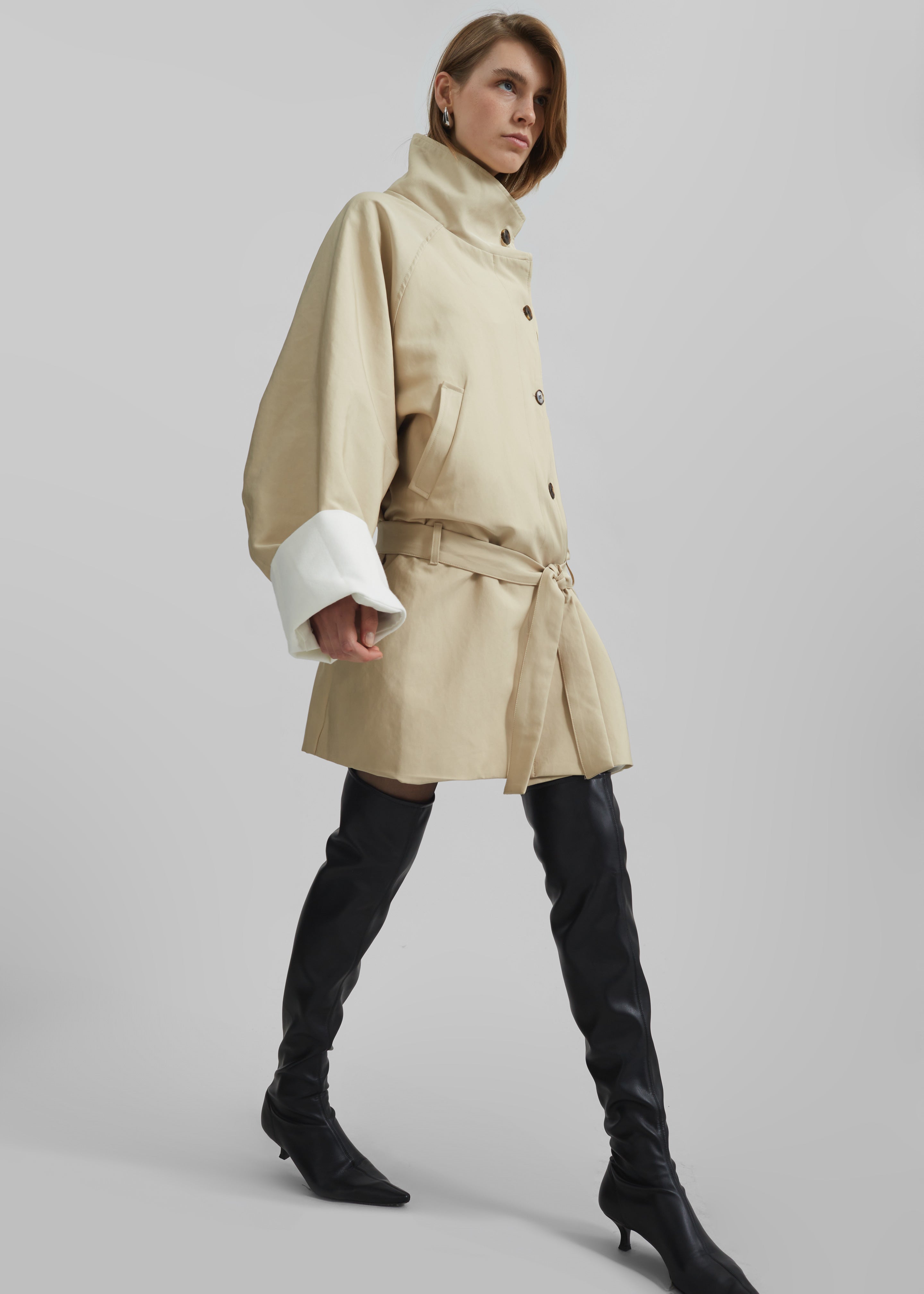 Alberta Short Trench - Beige – The Frankie Shop