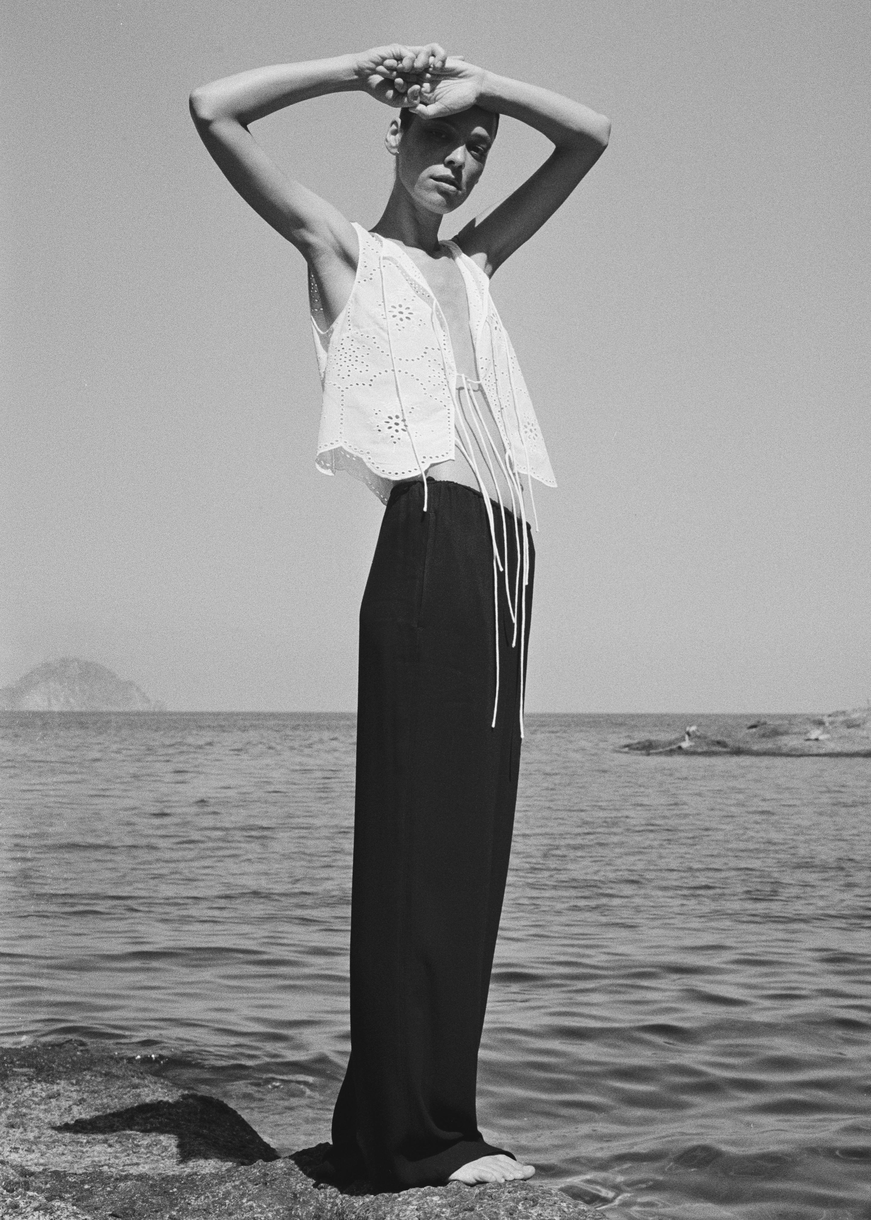 Matteau Broderie Tie Blouse - White – The Frankie Shop